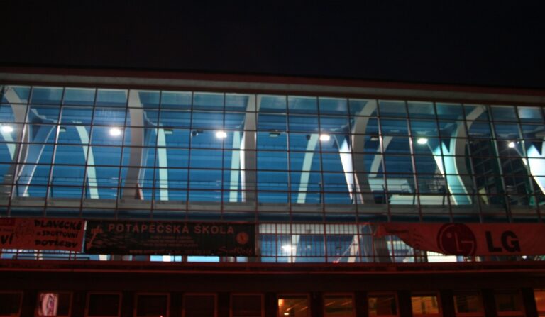 Plavecký stadion Podolí Praha | Koupání